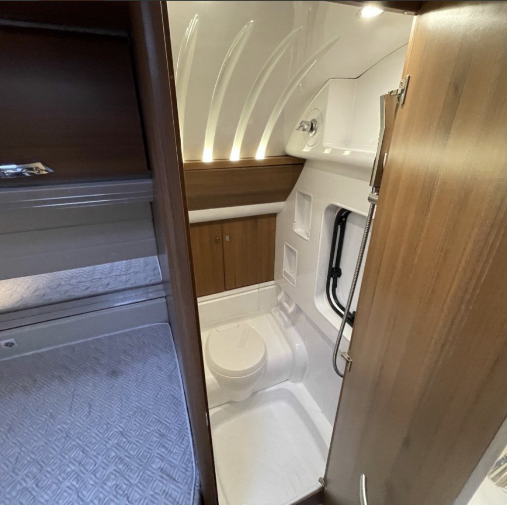 CARAVANE HOBBY PREMIUM 700 VIP – VIMPEX AUTO
